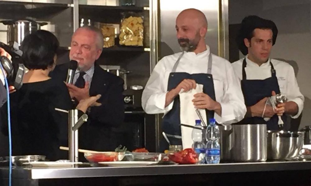 FOTO E VIDEO - De Laurentiis e lo Chef Romito cucinano un piatto "da ...