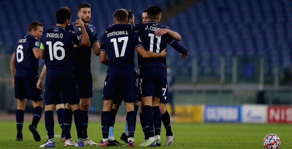 [FOTO] Ultras Lazio omaggiano Maradona con uno striscione: "Ora dribbla ...
