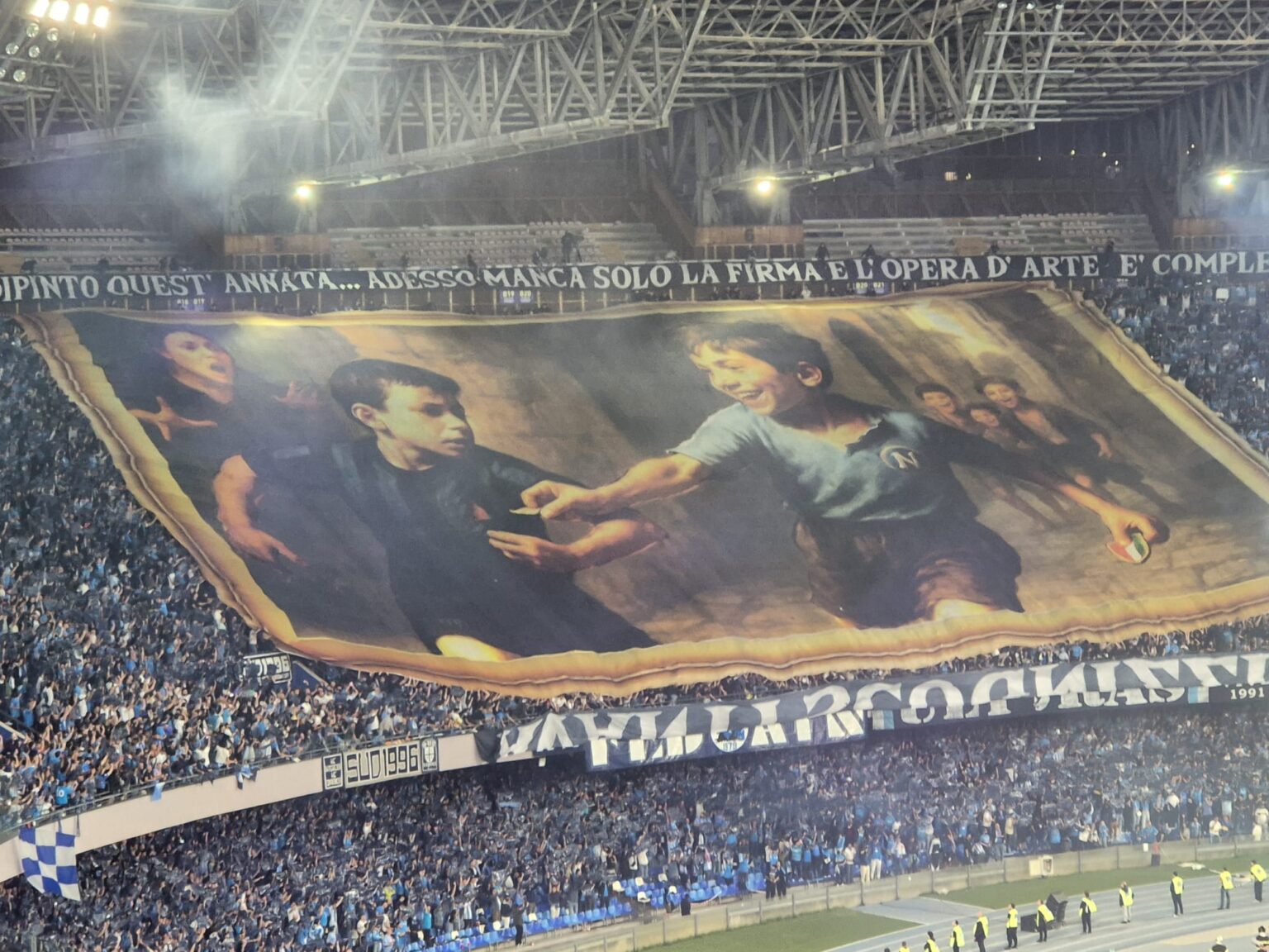 Striscione in curva B: "Manca solo la firma e l'opera d'arte è completata" - 100x100 Napoli